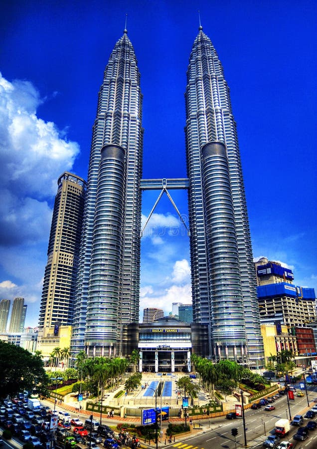 Torres de Petronas foto editorial. Imagen de edificios - 60230626