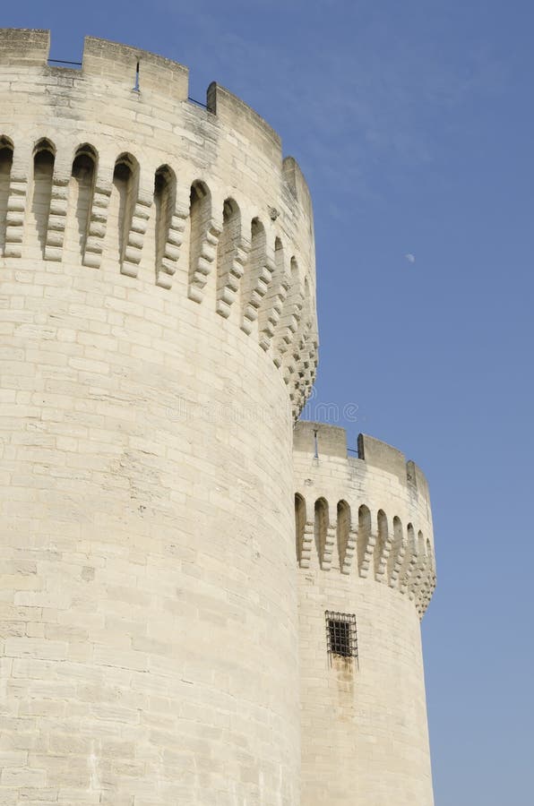 Torres Del Castillo Medieval Foto de archivo - Imagen de europa ...