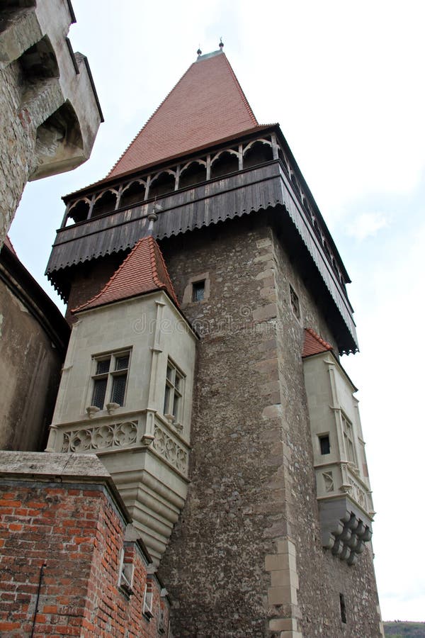 Torres medievais imagem de stock. Imagem de medieval - 122846907