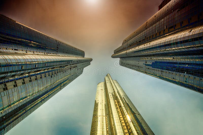 Torres triples foto de archivo. Imagen de fondo, refleje - 37514234