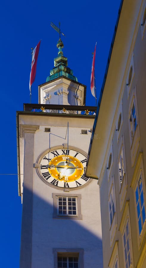 Torretta Di Orologio Di Vecchio Municipio Fotografia Stock - Immagine ...