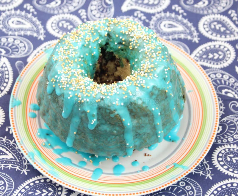 Torta azul hecha en casa imagen de archivo. Imagen de asperja - 112299493