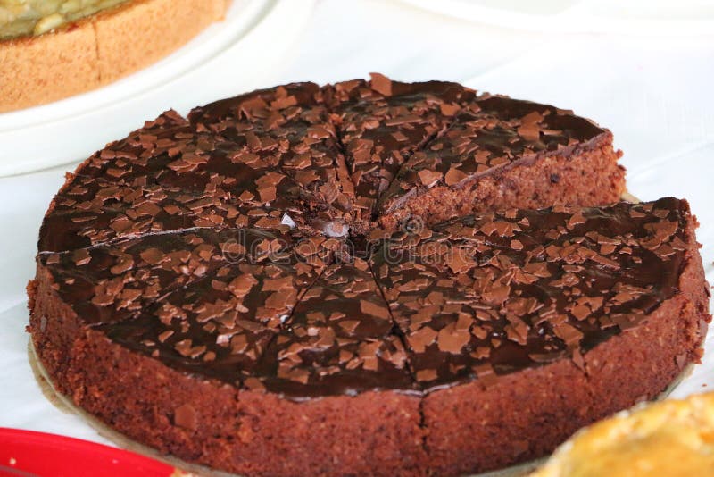 Torta De Chocolate Fresca En Una Placa Imagen de archivo - Imagen de ...