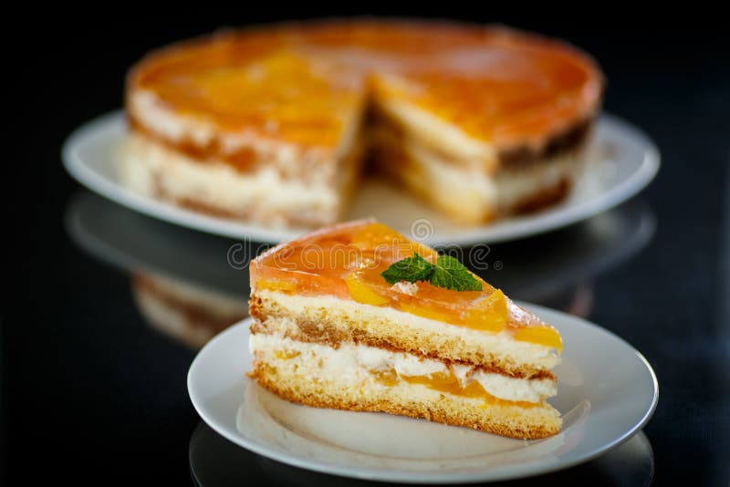 Torta de la fruta foto de archivo. Imagen de negro, cocinado - 35604318