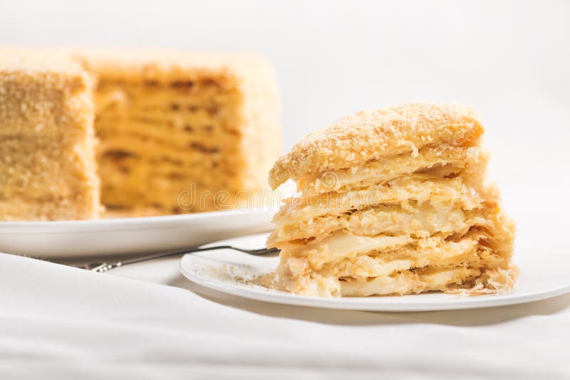 Torta dulce de Napoleon imagen de archivo. Imagen de sano - 136949035