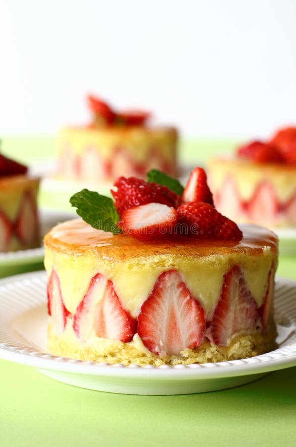 Torta francesa de la fresa imagen de archivo. Imagen de fresa - 8670385