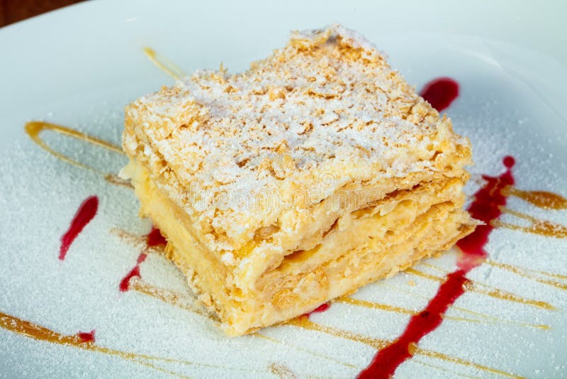 Postre De La Torta De Napoleon Foto de archivo - Imagen de desayuno ...