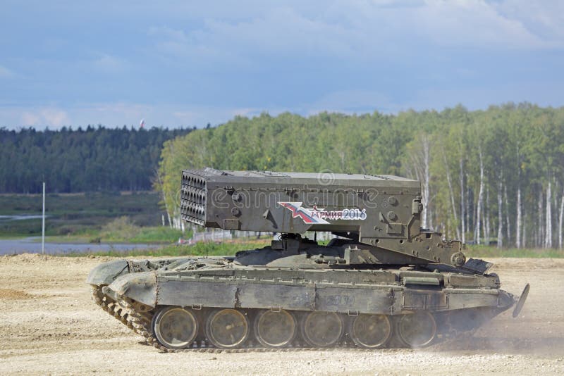 Schweres Flammenwerfer-System TOS-1 Redaktionelles Bild - Bild von ...