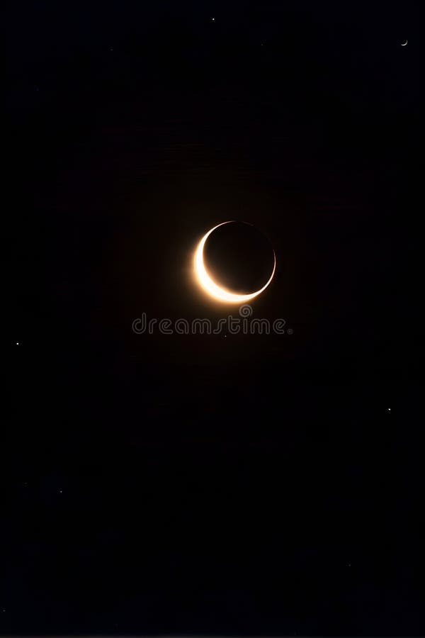 A Total Solar Eclipse is when the Moon Completely Covers the Visible ...