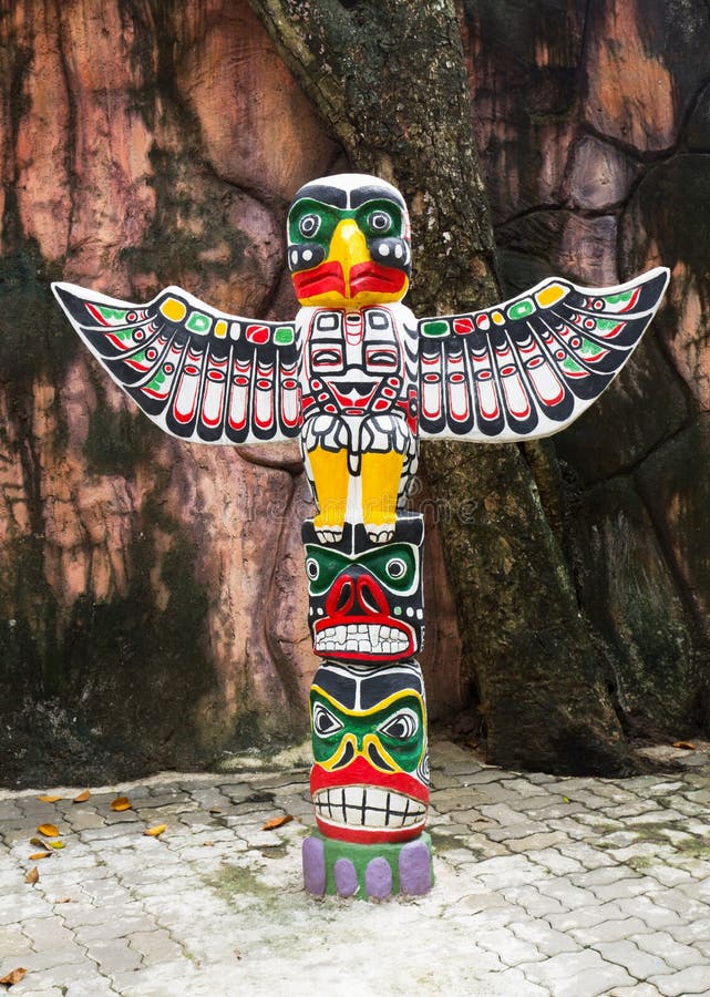 Totem Pole Eagle Top