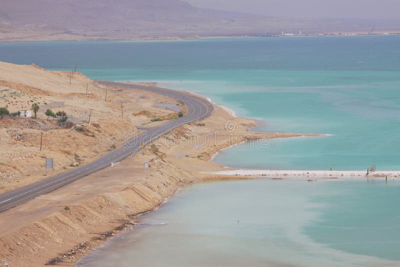 Totes Meer stockbild. Bild von sonne, berge, wolken, dünen - 28294771