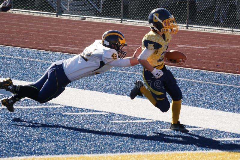 Touchdown! editorial image. Image of bright, kids, scores - 89777545