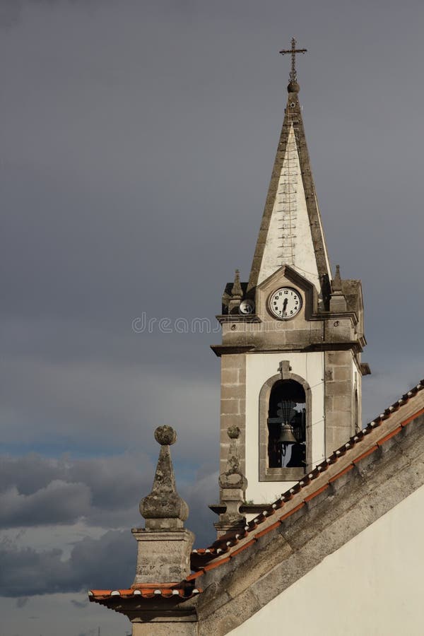 Tour de cloche d'église photo stock. Image du pierre - 23569298