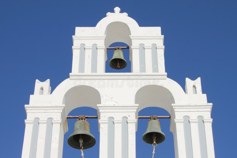 Tour De Cloche Orthodoxe Dans Santorini Image stock - Image du grec ...