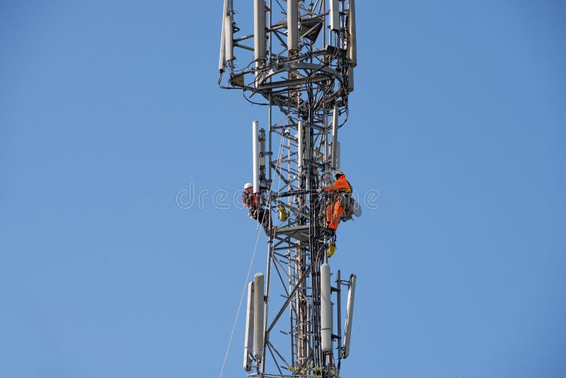 Tour de télécom photo stock éditorial. Image du aérien - 54344388