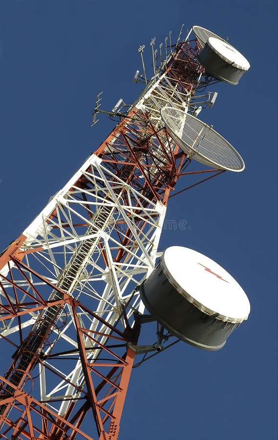 Tour De Télécommunication Cellulaire 4g Et 5g. Station De Base Ou ...