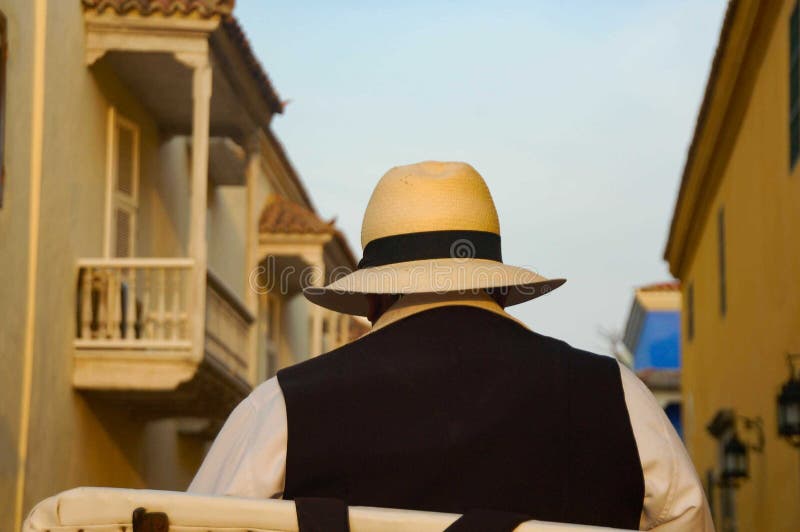 Tour guide editorial photography. Image of tour, cartagena - 119998207