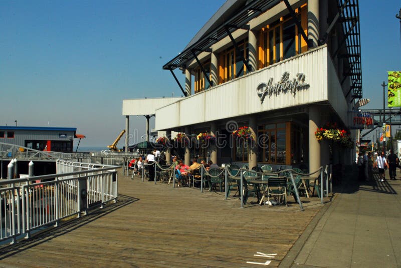 Restaurant in Seattle Washington Editorial Photography - Image of area ...