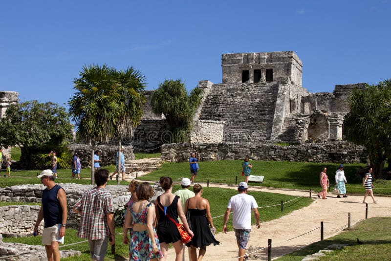 Tourist at Mayan Temples at Tulum, Mexico Editorial Image - Image of ...