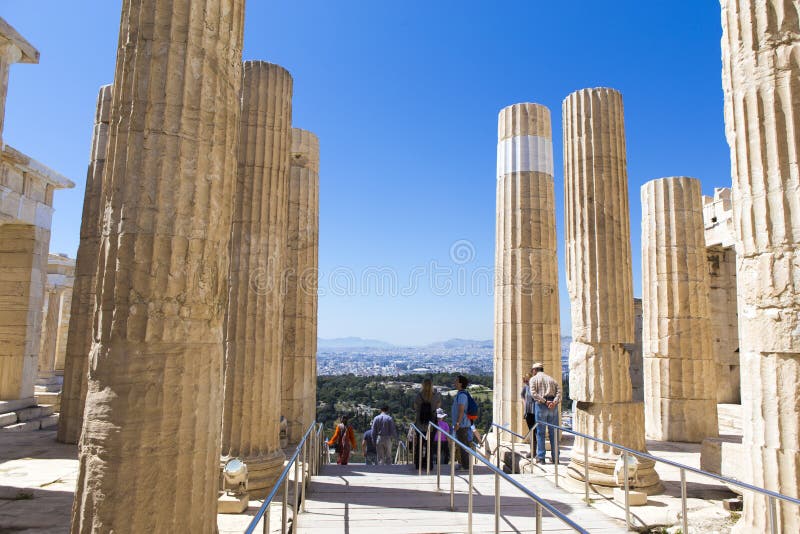 Tourists Visiting the Parthenon Editorial Stock Photo - Image of ruin ...