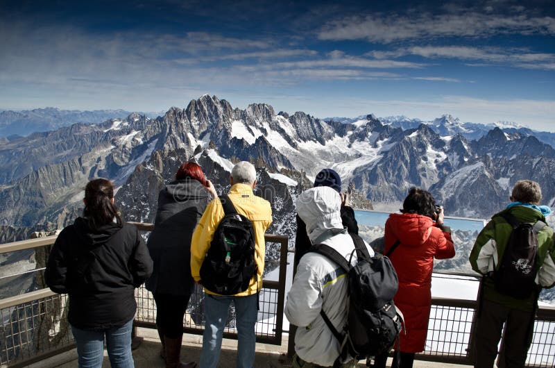 Tourist at view point editorial photography. Image of resort - 26824977