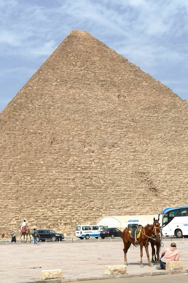 Tourists at the Base of the Great Pyramid of Cheops Editorial Photo ...
