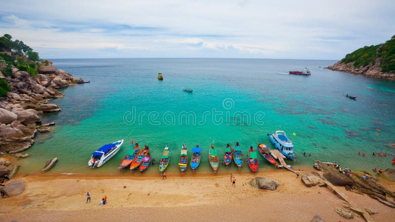 Tourists snorkeling stock image. Image of coral, climate - 31862855