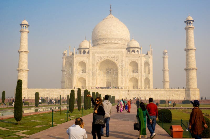 Tourists at the Taj Mahal editorial photo. Image of tomb - 37567851