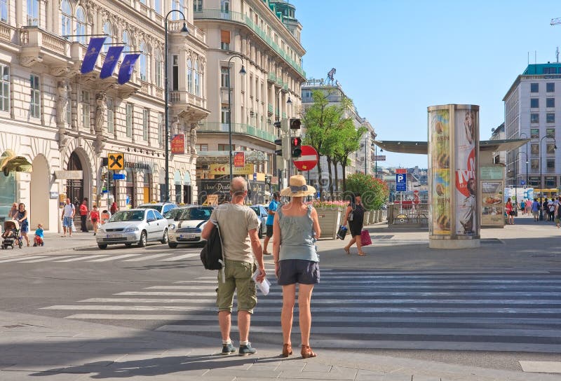 Tourists in Vienna editorial stock image. Image of landmark - 18491449