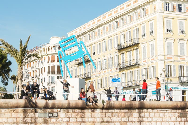 Tourists on the Waterfront. Editorial Photography - Image of famous ...
