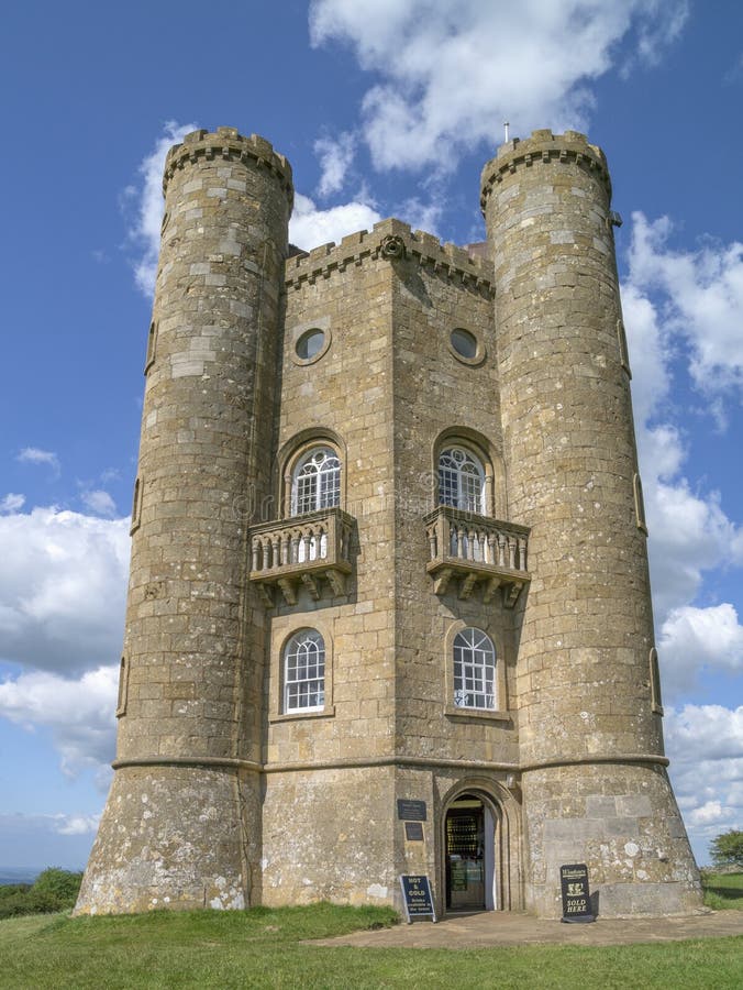 Broadway Tower - Folly in Cotswolds England Stock Photo - Image of ...