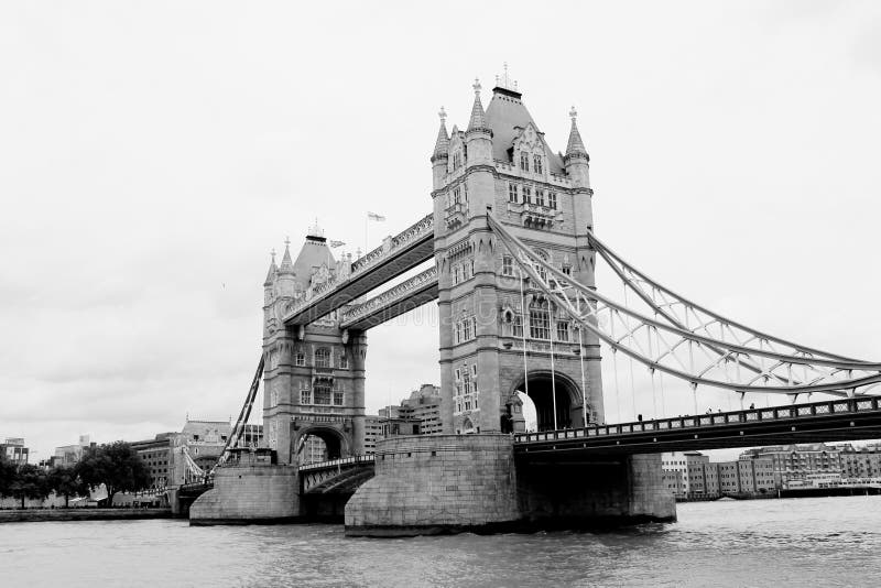 Tower Bridge London Landmark Stock Image - Image of flowing, fashioned ...