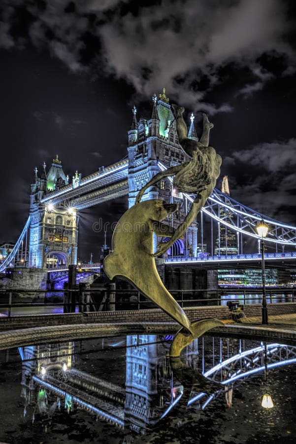 Tower Bridge Reflection stock image. Image of isle, time - 178363351