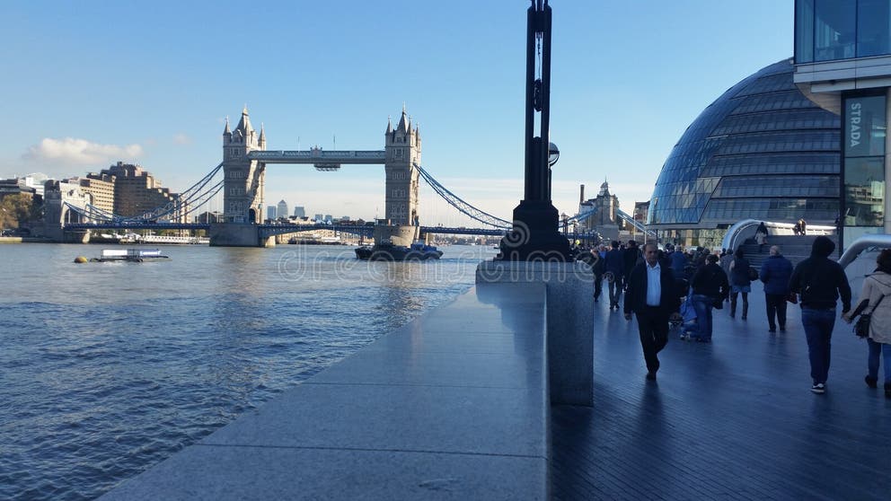 Tower bridge editorial stock image. Image of afternoon - 80998939