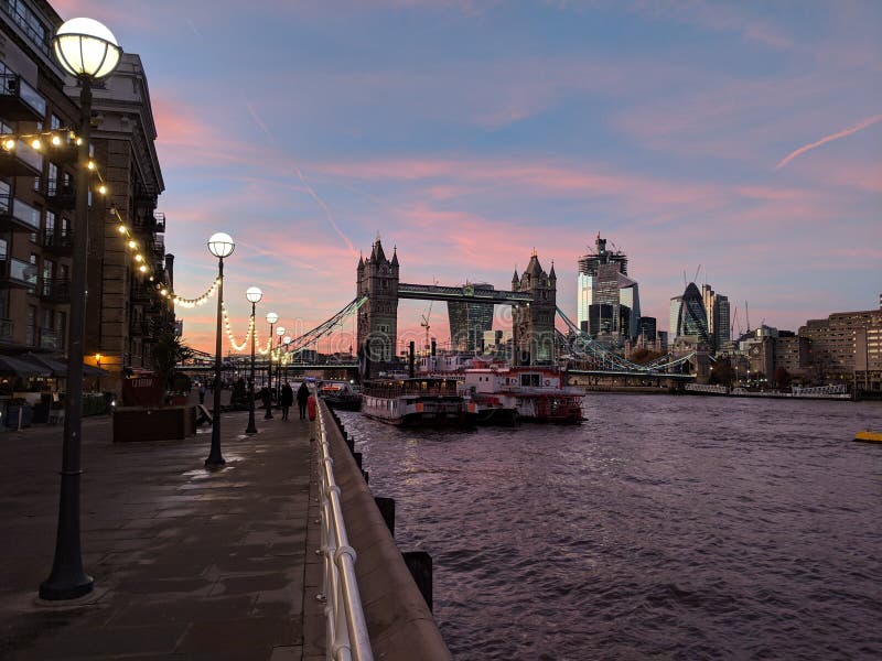 Tower Bridge sunset editorial photography. Image of view - 132048432