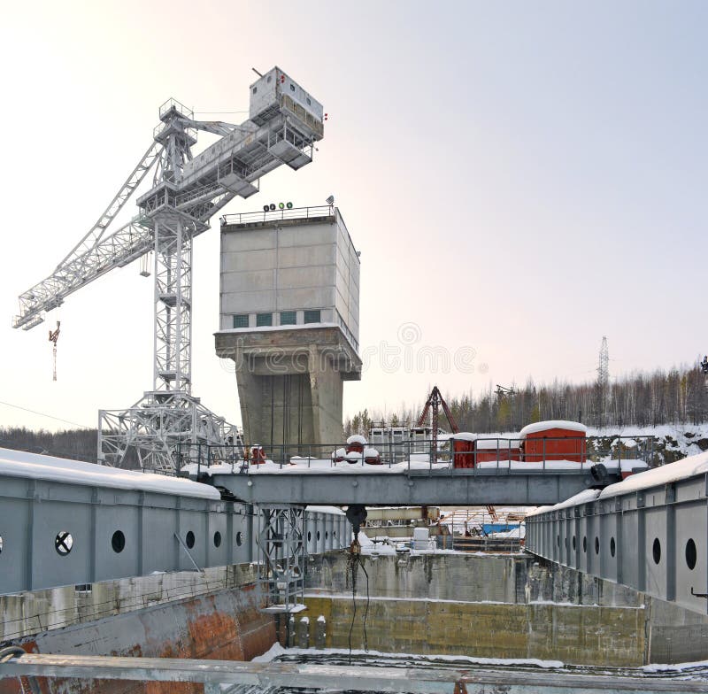 Tower Crane for Hydraulic Engineering and Construction of the Upper ...