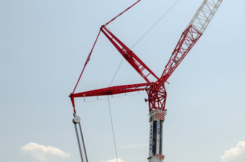Tower Cranes, on Site, for Handling Materials with Exceptional ...