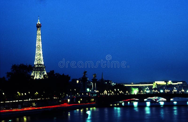 Tower Eiffel in Paris Night Scenes Editorial Photo - Image of water ...