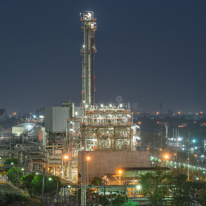 Tower of Oil Refinery at Twilight Stock Photo - Image of pipeline ...