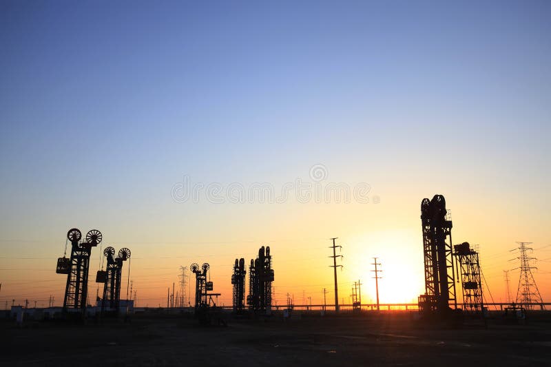 The Tower Type Pumping Unit in the Evening Stock Photo - Image of ...