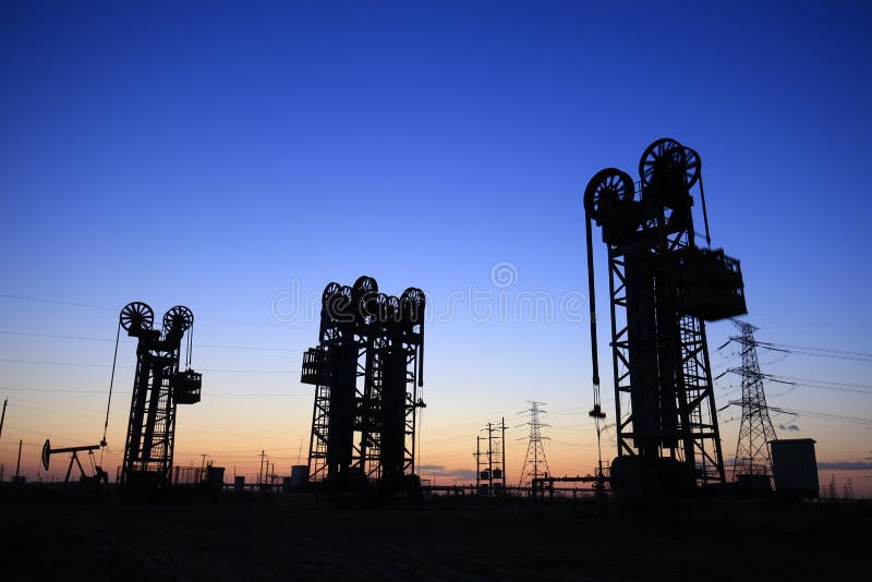 The Tower Type Pumping Unit in the Evening Stock Photo - Image of ...