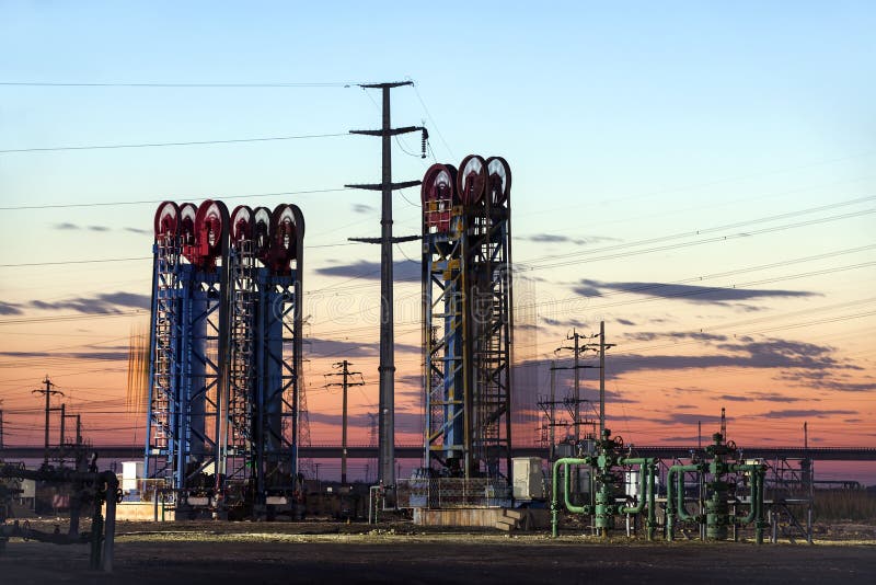 The Tower Type Pumping Unit in the Evening Stock Photo - Image of ...