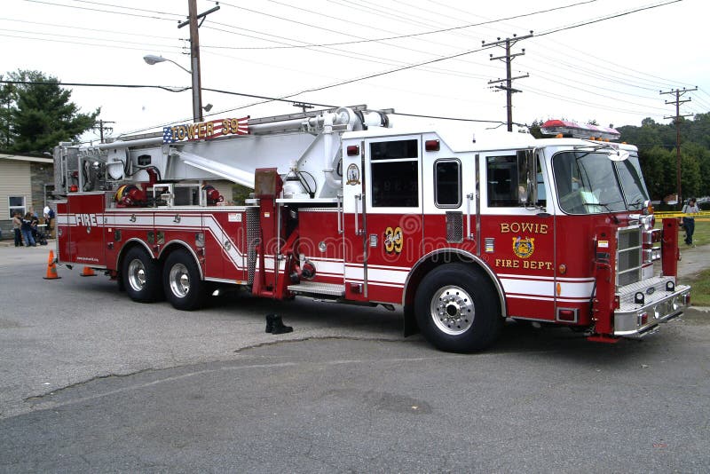 A tower unit fire truck editorial photography. Image of truck - 130512892
