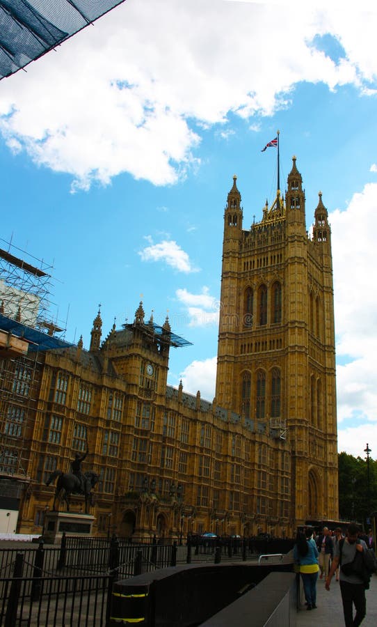 The Towering Structure of the Great Palace of Buckingham Palace Seen ...