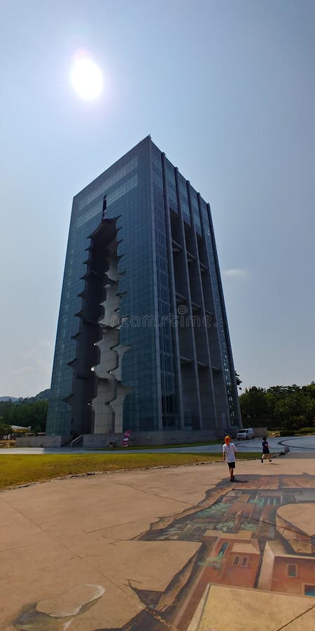 Building in Korean editorial stock image. Image of towershaped - 124837399