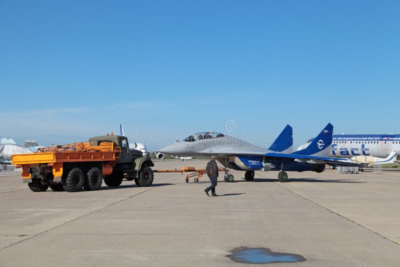Towing aircraft editorial stock photo. Image of airdrome - 53161928