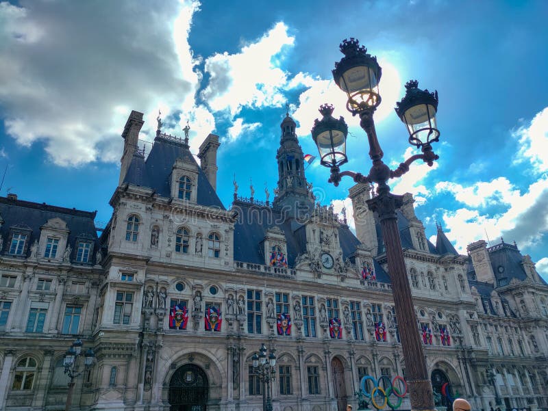 Town hall in Paris editorial photo. Image of built, cloud - 257996706