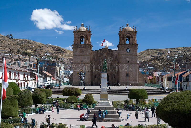 Town Puno, Peru editorial stock image. Image of altiplano - 27393954