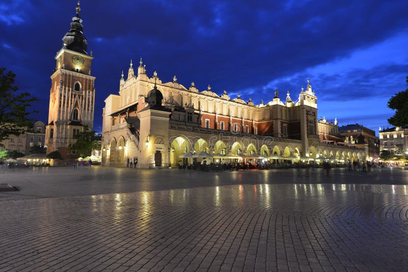 Town square at night stock photo. Image of outdoors, ornate - 89440676