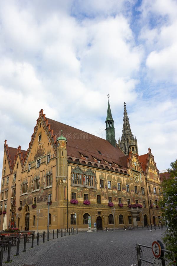 Mittelalterliches Rathaus Von Ulm Stockbild - Bild von mittelalterlich ...